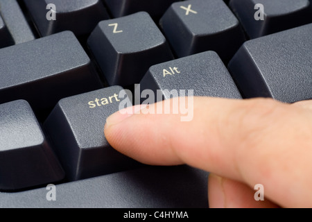 Start on keyboard button Stock Photo - Alamy