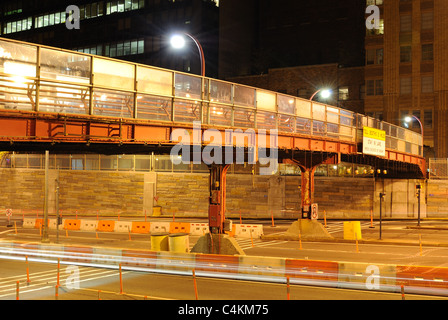 Pedestrian bridge over highway Stock Photo: 22325005 - Alamy