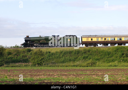 GWR Castle class steam locomotive Clun Castle passes Weston Rhyn on a ...