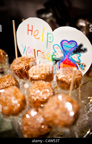 Hand writing sign No Junk Food. Internet Concept Stop eating unhealthy ...