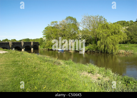 The River Arun and Houghton Bridge near the village of Amberley in the ...