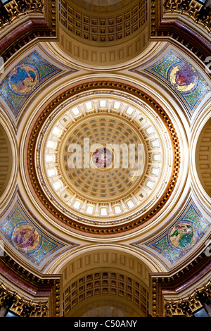 Interior of dome detail, Wisconsin State Capitol Building. Madison ...
