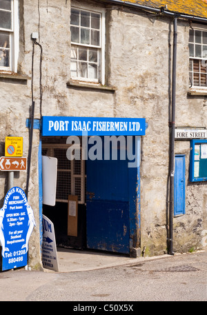 Port Isaac Fishermen Shop, Port Isaac, Cornwall, UK Stock Photo - Alamy
