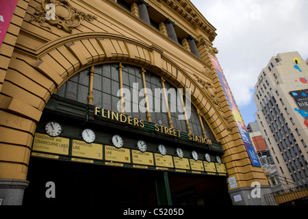 The Concourse and main entrance to Flinders Street Station Melbourne ...