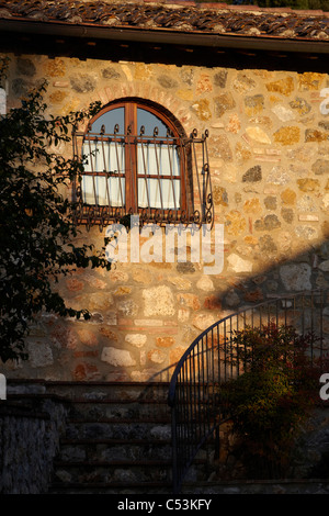 Tuscan house and window, Barigianino, Rosia (Sovicille), Tuscany, Italy ...