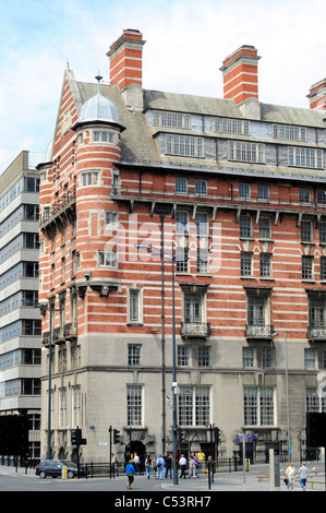 The White Star Line building, Liverpool, UK. The sinking of the Titanic ...