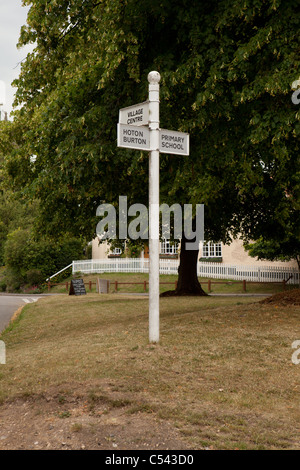 Leicestershire Road Sign Stock Photo - Alamy