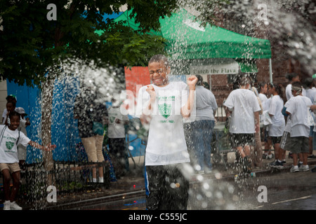 2011 Summer Play Streets program in a Police Athletic League (PAL) play ...