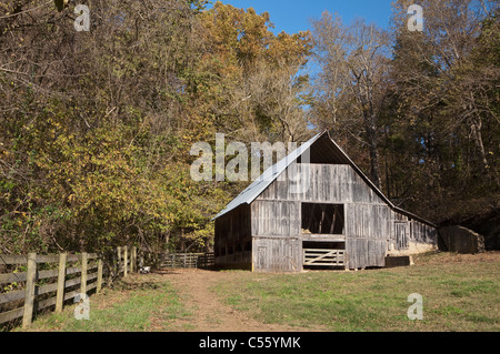 Old barn in a field, Boxley Valley, Arkansas, USA Stock Photo - Alamy
