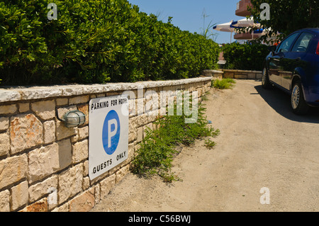 No Parking at any time sign, greek wording,Corfu,Greece Stock Photo - Alamy