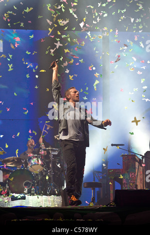Coldplay live at Glastonbury Festival headliner at the Pyramid stage on ...