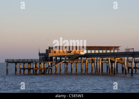 Jasin’s Restaurant, Deal Pier, Kent, England Stock Photo - Alamy