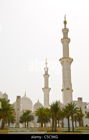 A minaret and blue doom of the mosque in the Ruwi Muscat Stock Photo ...