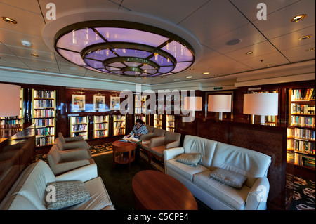 Ship library, Queen Mary 2 Stock Photo - Alamy