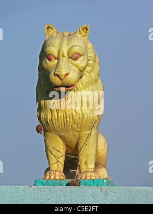 Statue of Lion At Taljai, Pune, Maharashtra, India, status; Pride ...