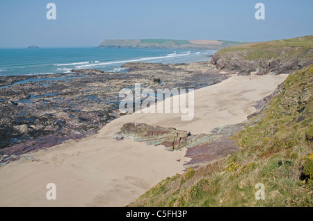 Cornwall's rugged Atlantic coastline at Greenaway Beach near Polzeath ...