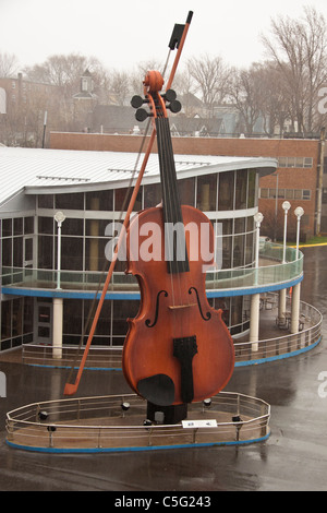 World's Largest Ceilidh Fiddle, Sydney, Cape Breton, Nova Scotia ...
