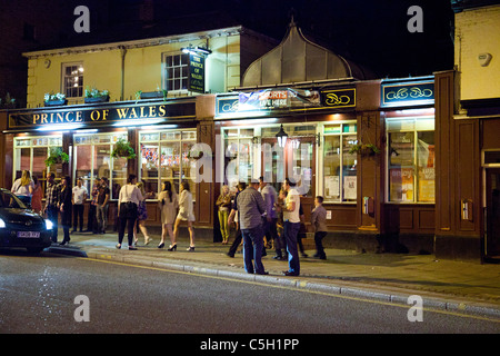people gathered outside nightclubs and bars in Norwich, UK Stock Photo ...