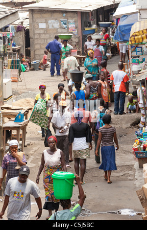 Ghana, Accra, Busy street scene in the city centre Stock Photo - Alamy