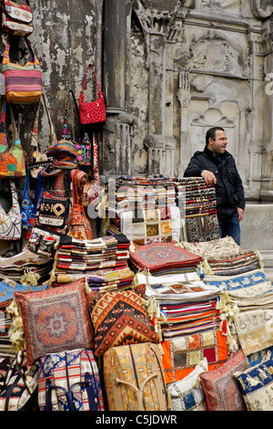 Istanbul Grand Bazaar Turkey bags bag handbag Stock Photo: 26241027 - Alamy