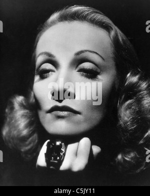 Marlene Dietrich, 1939 Stock Photo - Alamy