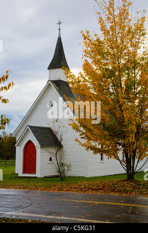 Red door in a white church in Lisbon, Portugal Stock Photo - Alamy