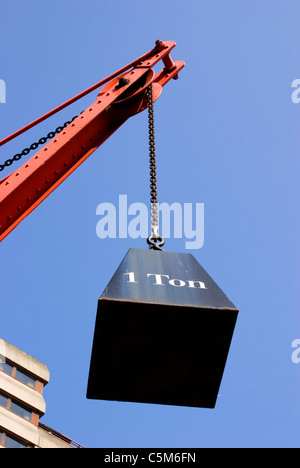 One ton weight Stock Photo - Alamy