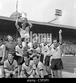 Bill Slater, Peter Broadbent and George Showell Wolverhampton Wanderers ...