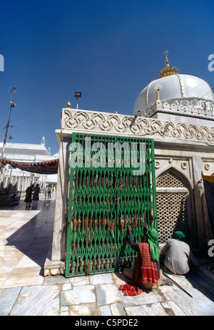 Ajmer India Dargah Tomb Of Sufi Saint Kwaja Muinud-din Chisht Moslem ...