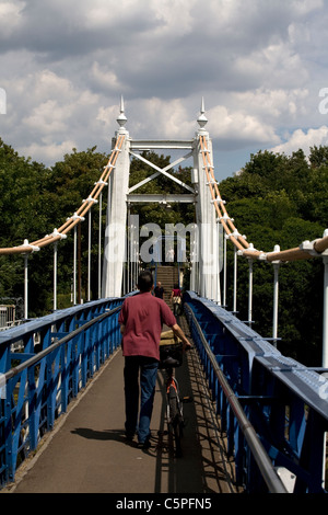 teddington lock footbridge teddington middlesex england Stock Photo - Alamy