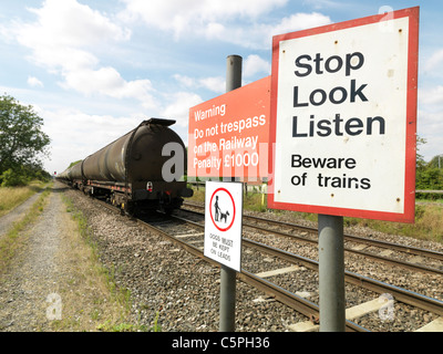 Unmanned railway pedestrian level crossing Stock Photo - Alamy
