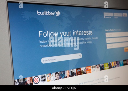 Twitter website. Twitter homepage Stock Photo - Alamy