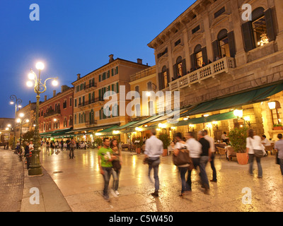 Verona, centre, nightlife, Italy Stock Photo - Alamy