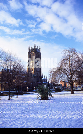 leeds parish church by snow in winter time leeds yorkshire uk Stock ...