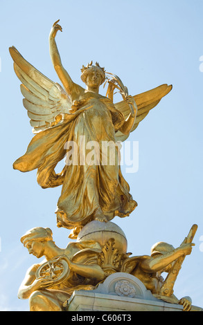 Angel of Victory and accompanying figures on top of the Victoria ...