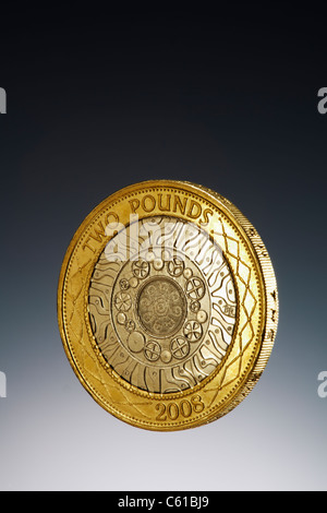 close up of two pound coin Stock Photo - Alamy