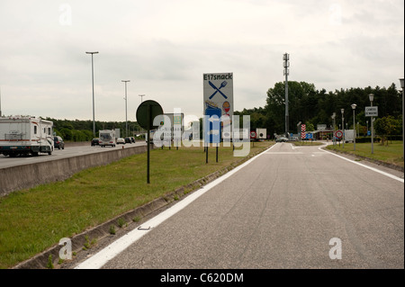 E17 Snack Rest Area services Sint-Niklaas Belgie Belgium Stock Photo ...