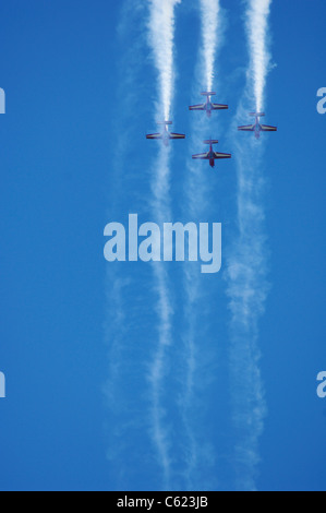 acrobatic show military Stock Photo - Alamy