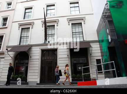 Exterior of Graff store, a luxury jewellery brand specialising in ...