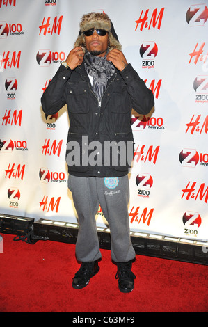 NEW YORK, NY - DECEMBER 6: Bobby Wanzer #9 of the Rochester Royals ...