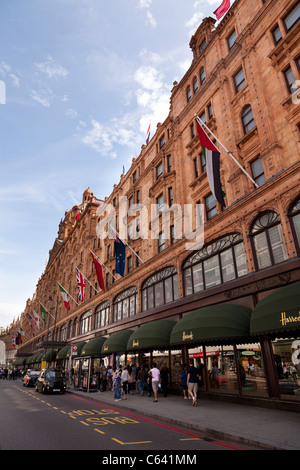 Harrods Canopy London Stock Photo - Alamy