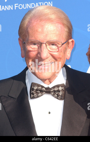 Alfred E. Mann The Alfred Mann Foundation's Annual Black-Tie Gala at ...