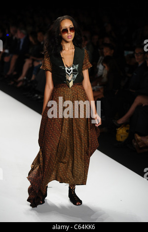 Gretchen Jones Fashion in attendance for PROJECT RUNWAY Season 8 Finale ...