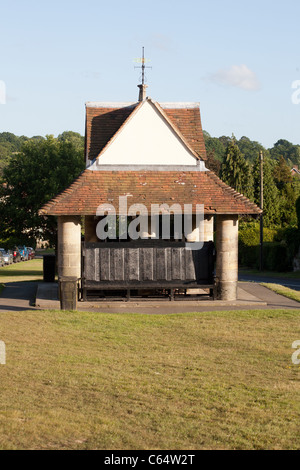 Village green and Well House, Sedlescombe, East Sussex, England, UK ...