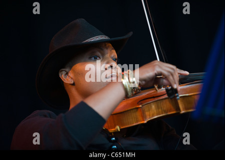 Viola player Amanda Drummond performing with the Courtney Pine band at ...