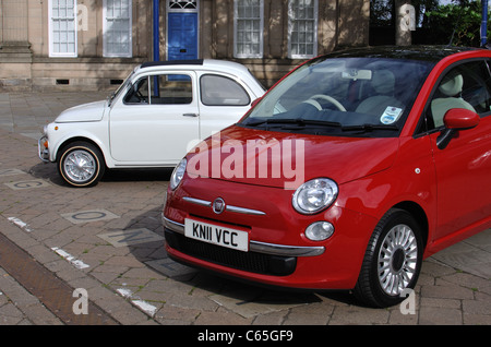Two classic Fiat 500 cars parked on Trastevere backstreet, Rome, Lazio ...