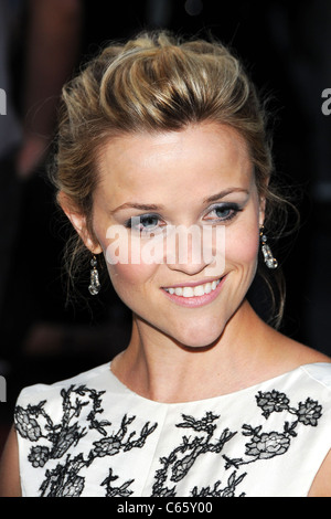 Reese Witherspoon at arrivals for WATER FOR ELEPHANTS Premiere, The ...