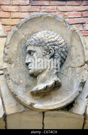 Roman ruins at Schonbrunn Palace in Vienna, Austria Stock Photo - Alamy