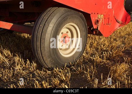 Massey Ferguson 224 Baler UK Stock Photo: 38315728 - Alamy