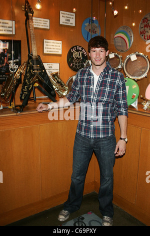 Dustin Zito at in-store appearance for The Real World: Las Vegas ...